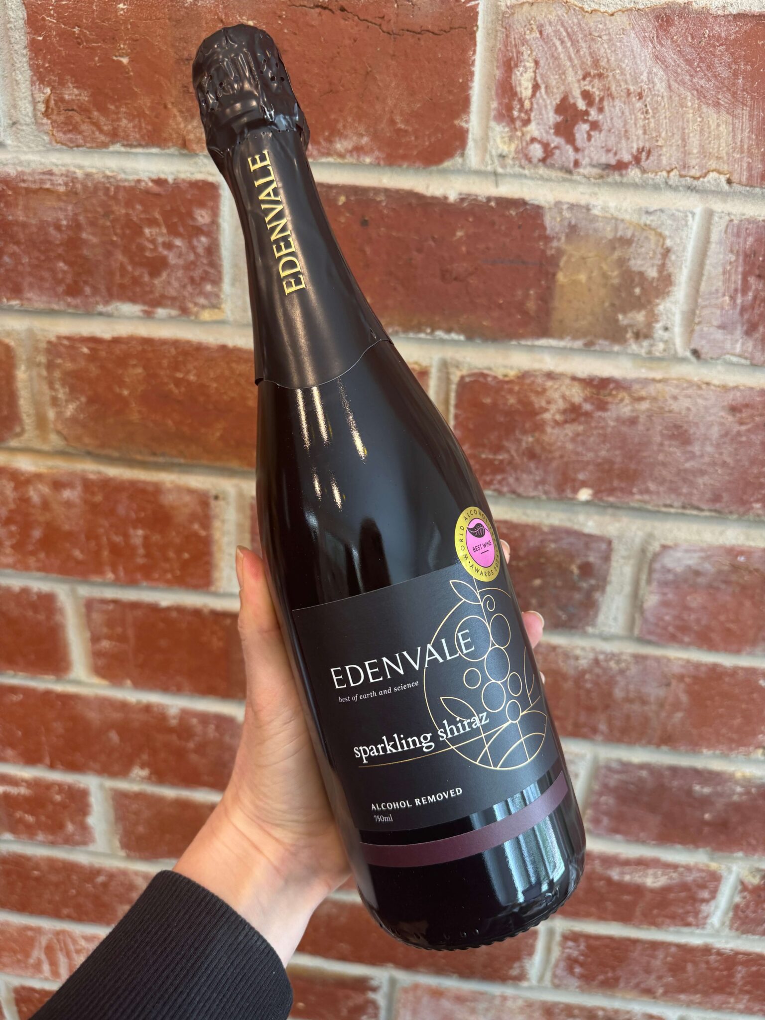 Best Non-Alcoholic Red Wine 2025 - The Mindful Mocktail